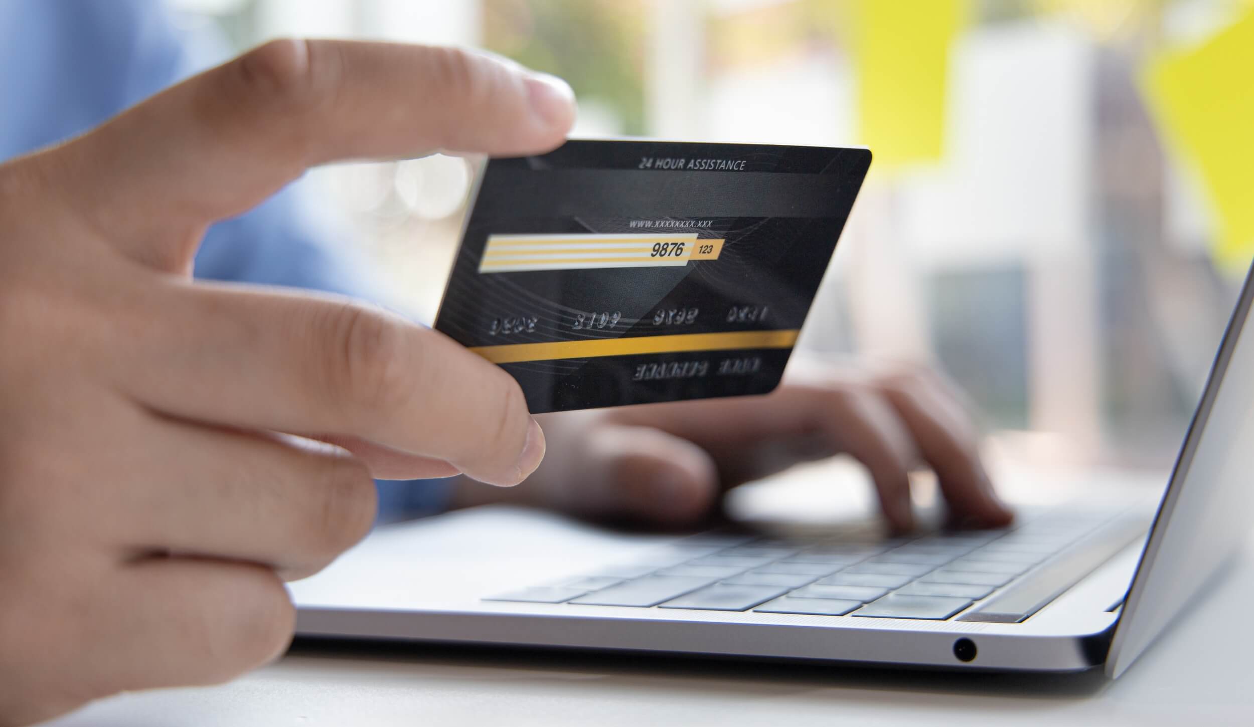 A CVC kód titkai: hogyan véd meg a bankkártyás csalásoktól?